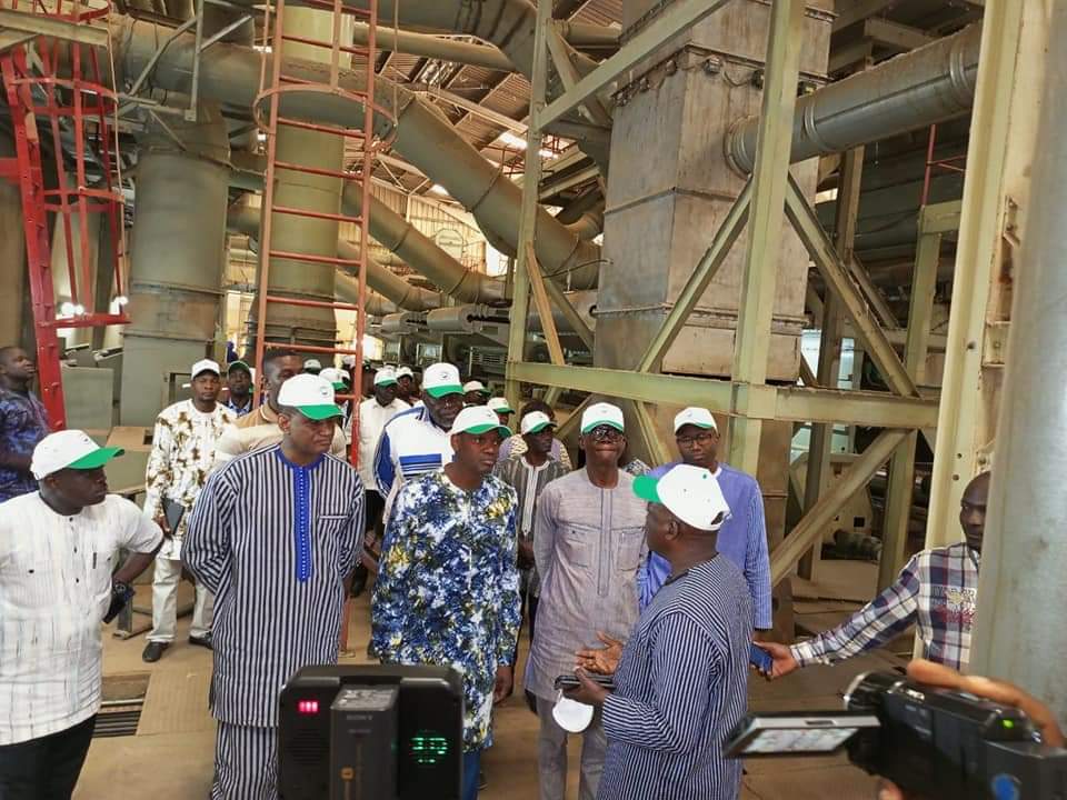 Visite du Ministre du Développement Industriel, du Commerce, de l ...
